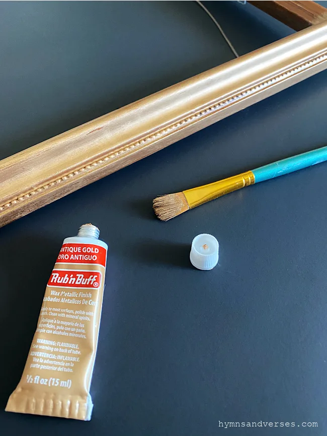 How to Make a Gallery Wall with Vintage Art | Hymns and Verses